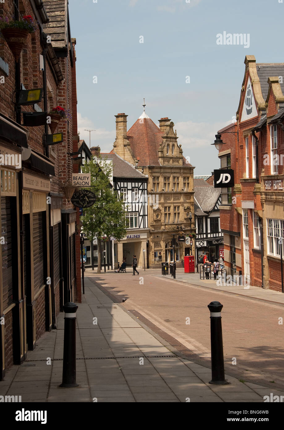 Market street wigan hi-res stock photography and images - Alamy