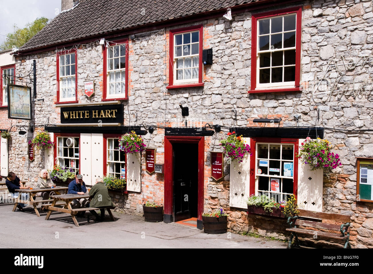The white Hart Pub Cheddar Gorge Somerset England Stock Photo - Alamy