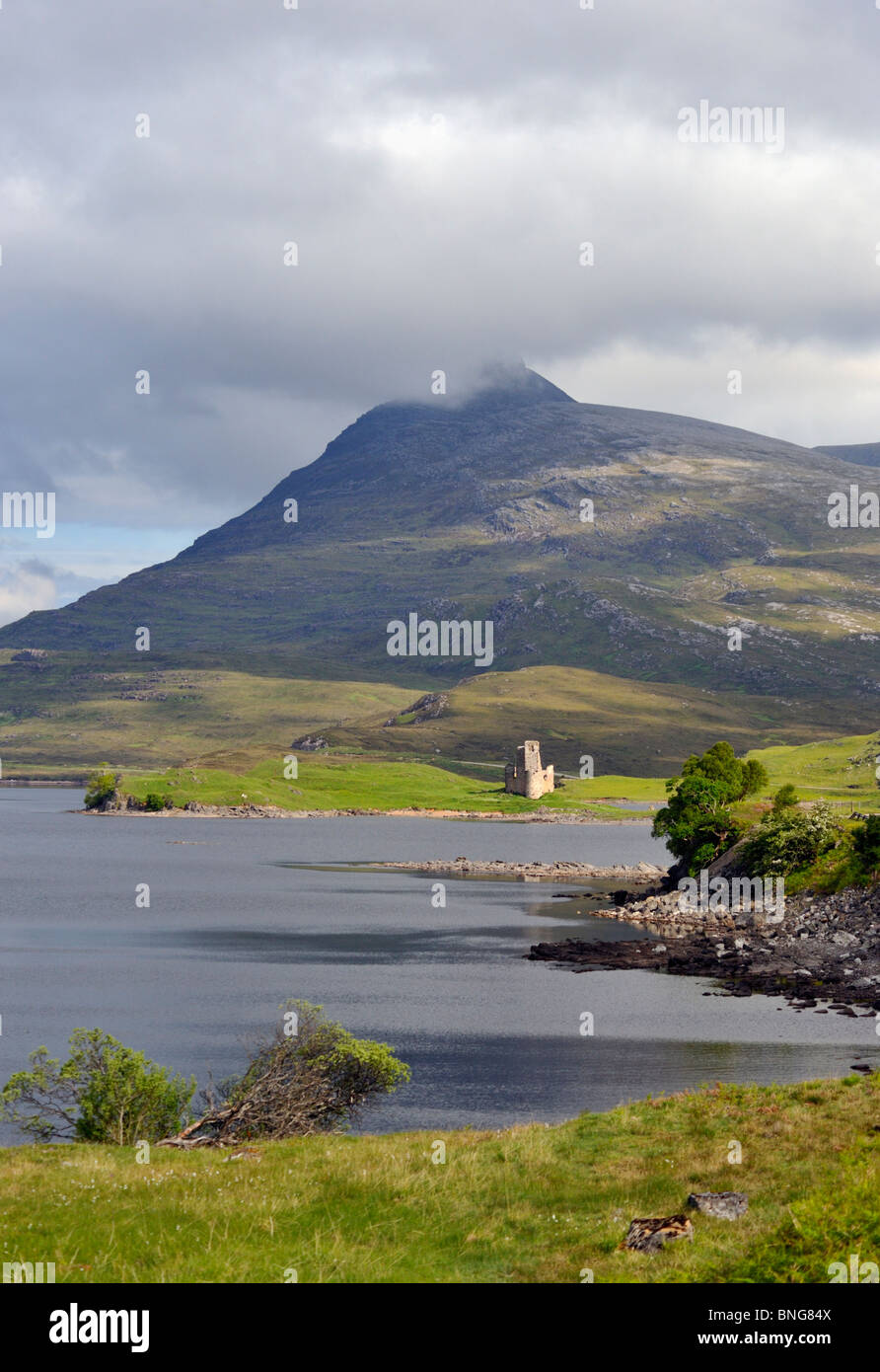 Ardvreck Castle, Loch Assynt, Sutherland, Scotland, United Kingdom ...