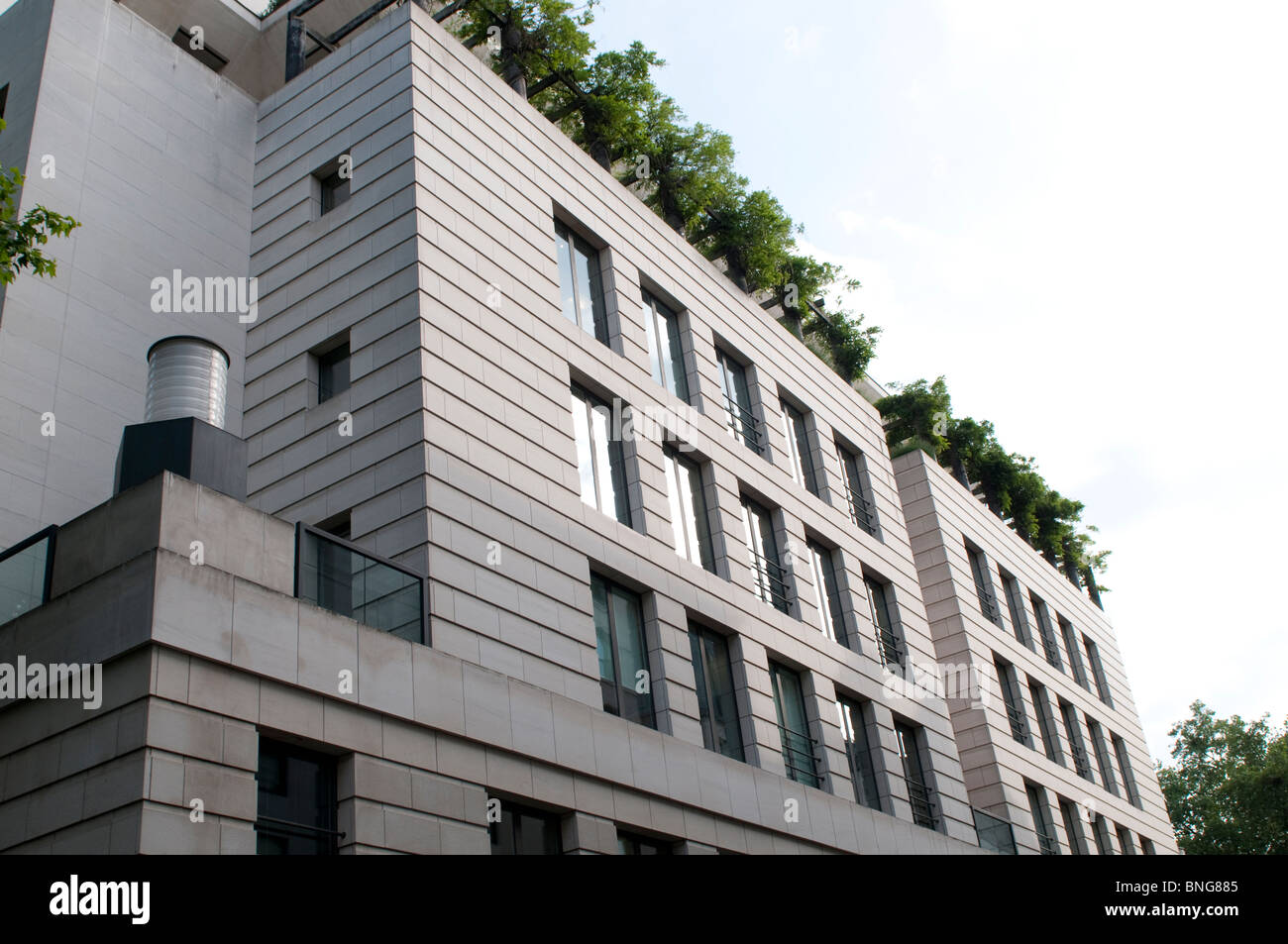 Stirling square carlton gardens hi-res stock photography and images - Alamy