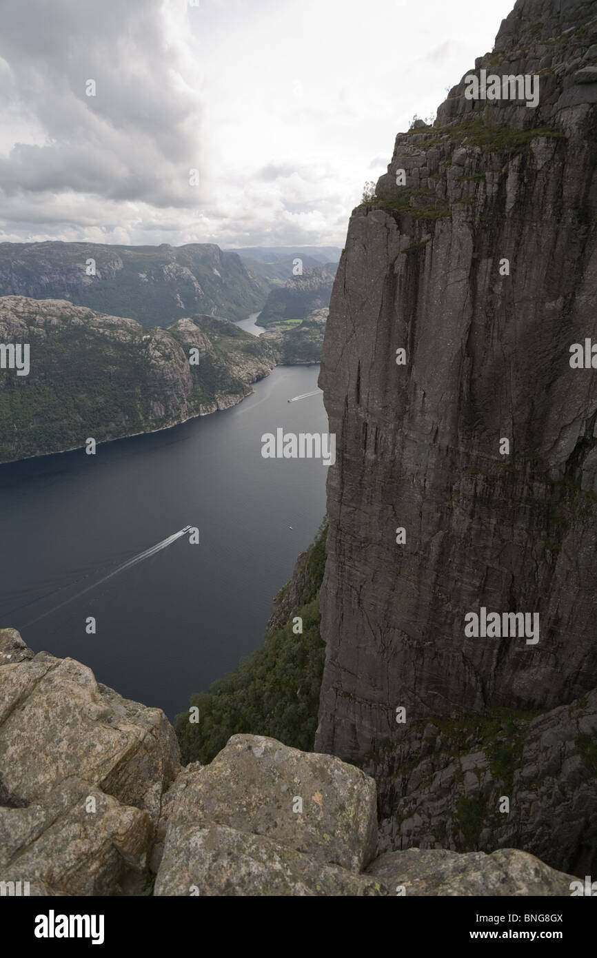 Pulpit rock above lysefjord hi-res stock photography and images - Alamy