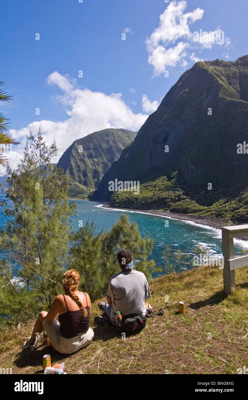 Elk284-6369v Hawaii, Molokai, Kalaupapa Peninsula NHP, tourists taking ...