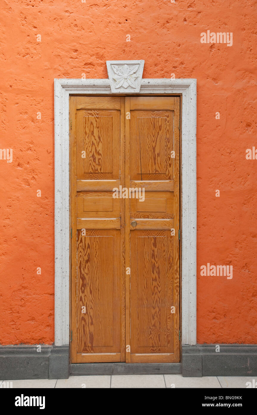 Colorful windows and doorways featuring the architecture of Arequipa ...