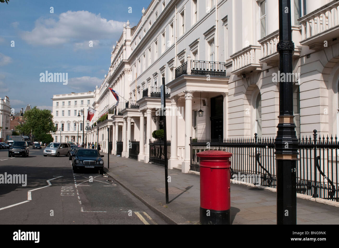 Belgrave square houses hi-res stock photography and images - Alamy