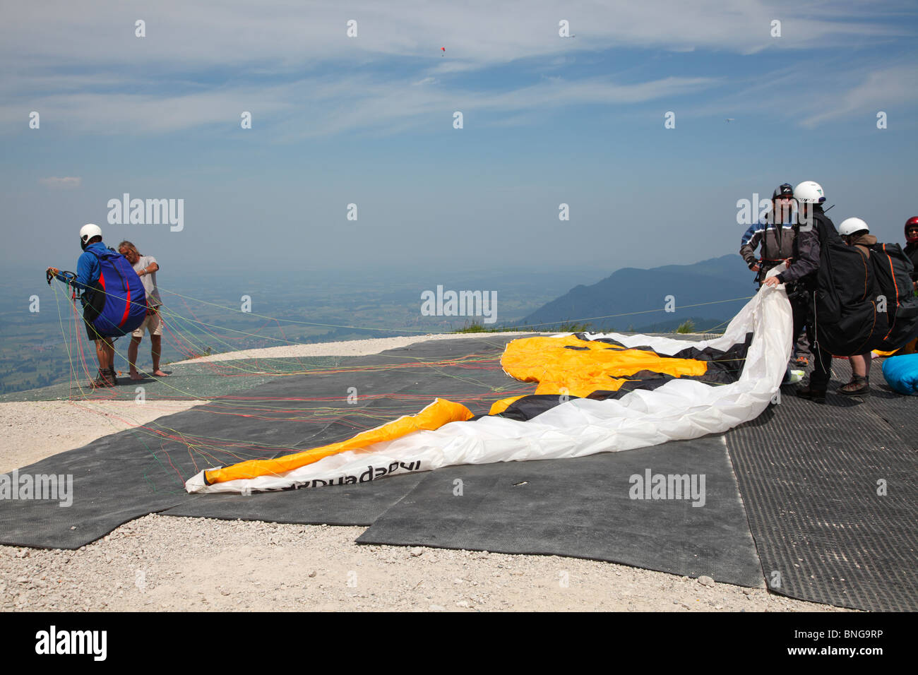 Briefed hi-res stock photography and images - Alamy