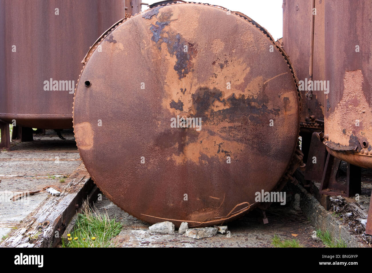 Rusting boilers at the old whaling station in Grytviken, South Georgia ...
