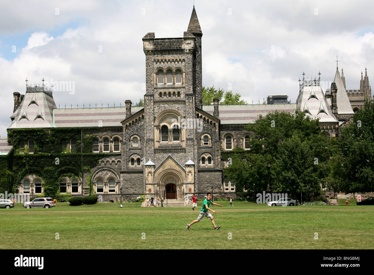 Front university college university toronto hi-res stock photography ...