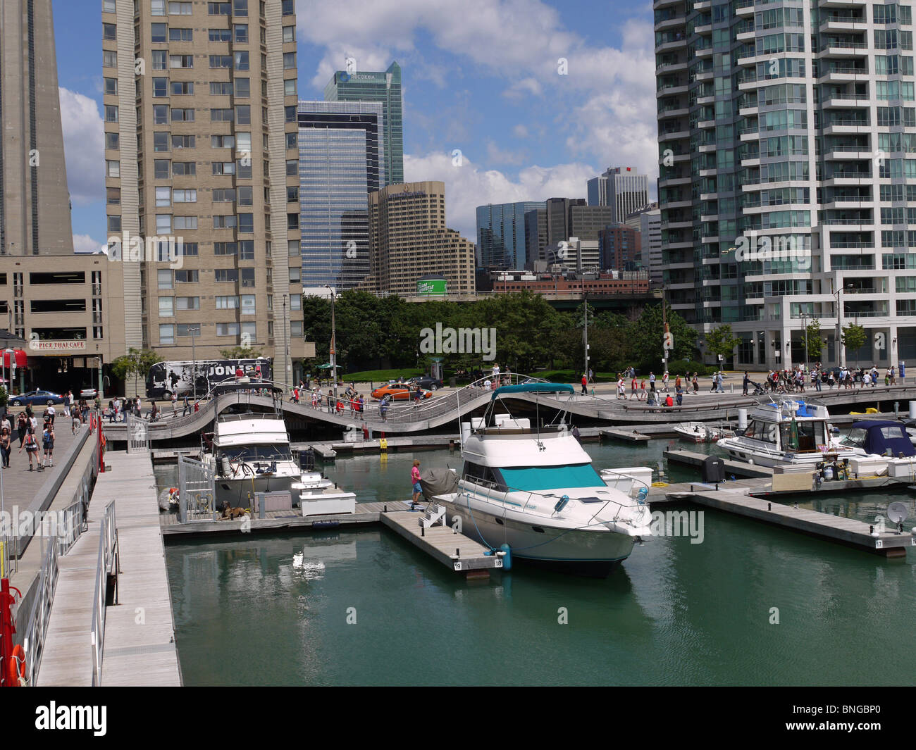 Toronto waterfront hi-res stock photography and images - Alamy