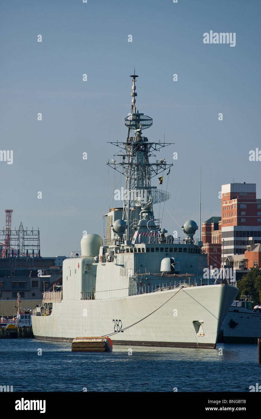 Hmcs Iroquois High Resolution Stock Photography and Images - Alamy