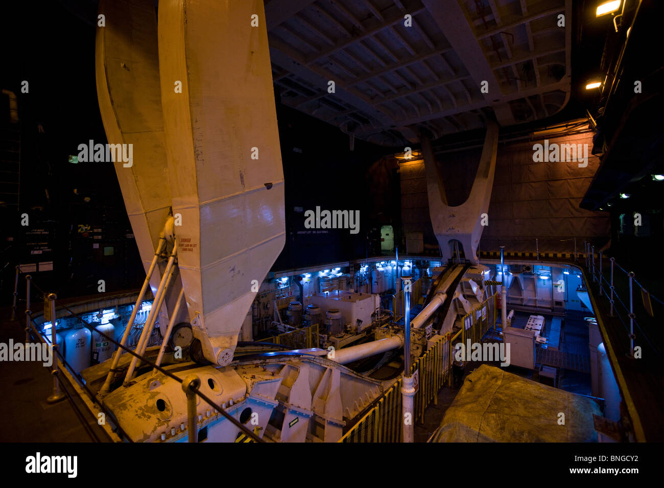 Aircraft elevator hi-res stock photography and images - Alamy