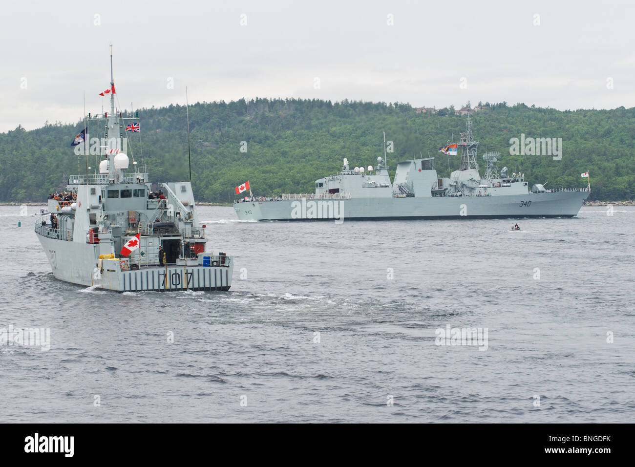 Minesweeper HMCS GOOSE BAY follows the frigate HMCS ST. JOHN'S during ...