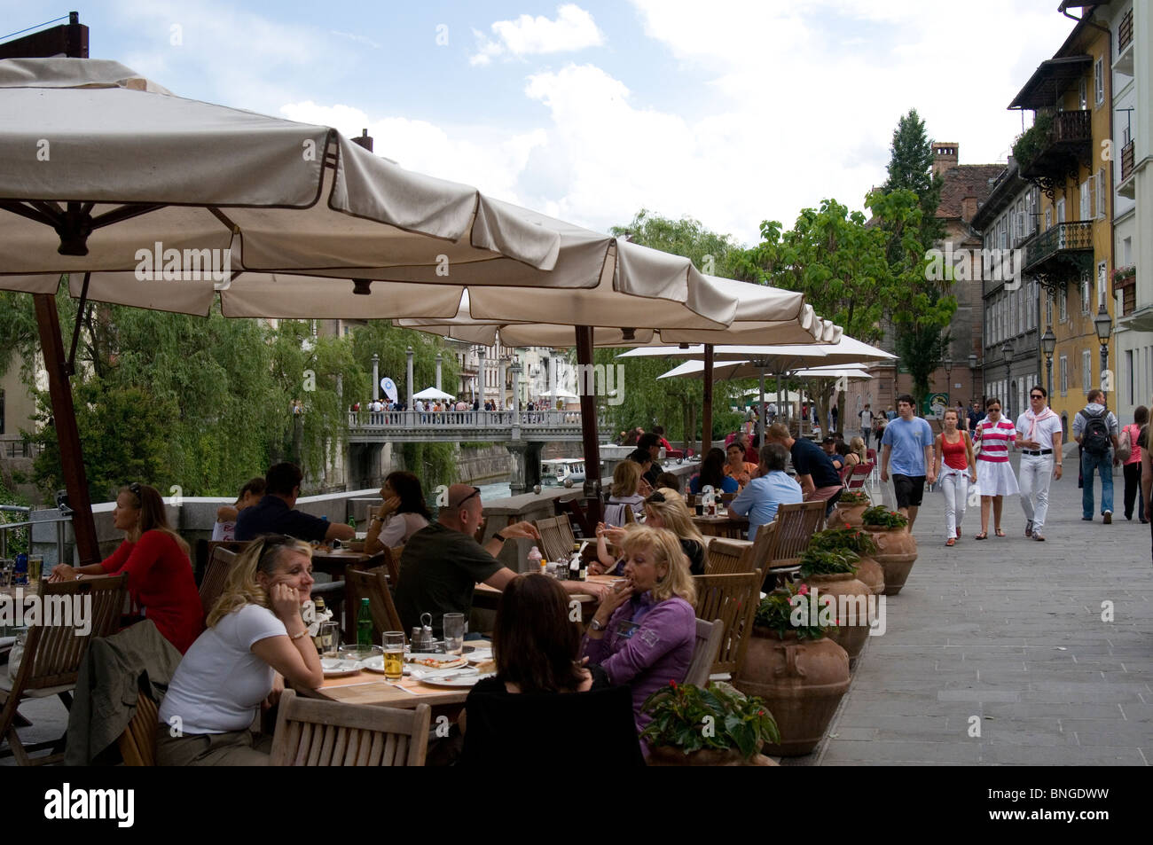 Riverside cafe tables in staro hi-res stock photography and images - Alamy