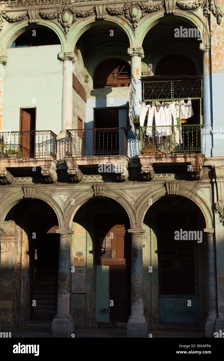 Washing drying on a balcony, Centro Habana, Havana, Cuba Stock Photo ...