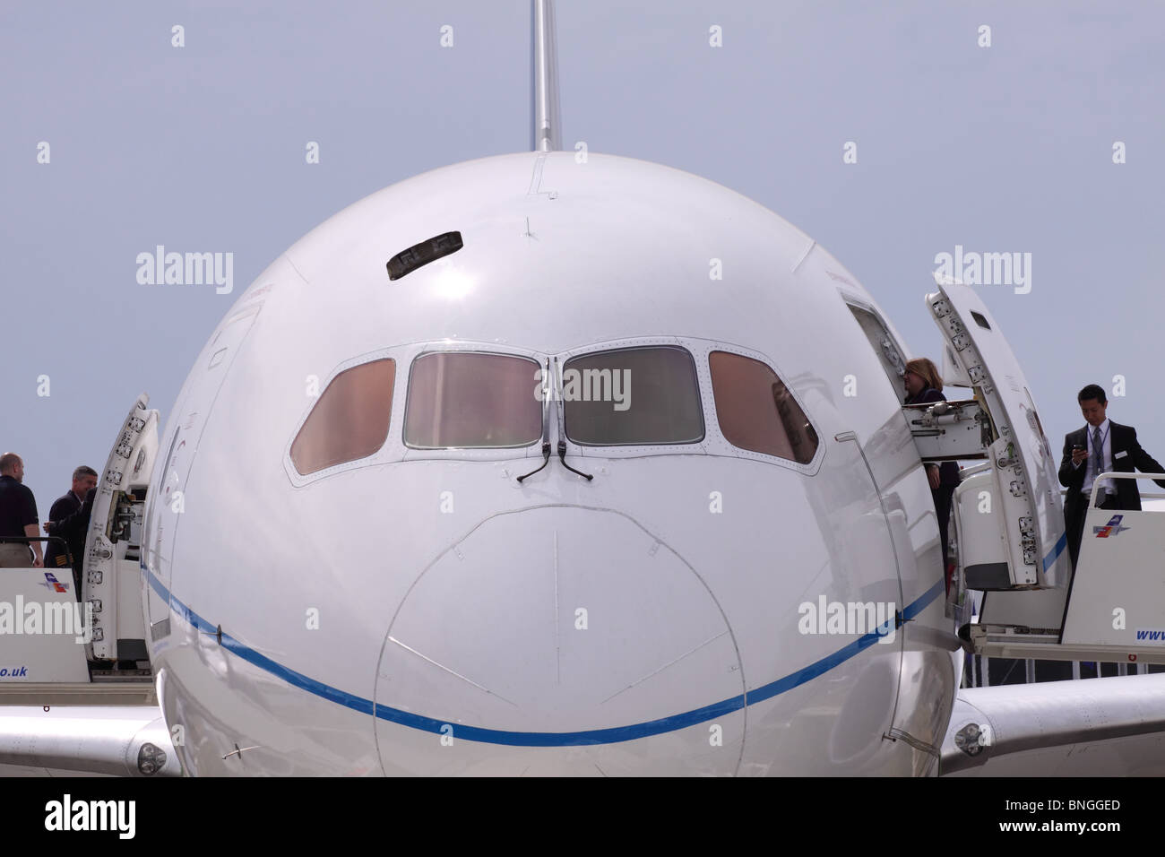 Boeing 787 Dreamliner prototype airliner aircraft at Farnborough Air ...