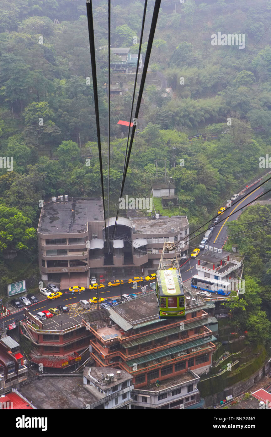 Cable car in Yunxian Park, Wulai, Taiwan Stock Photo - Alamy