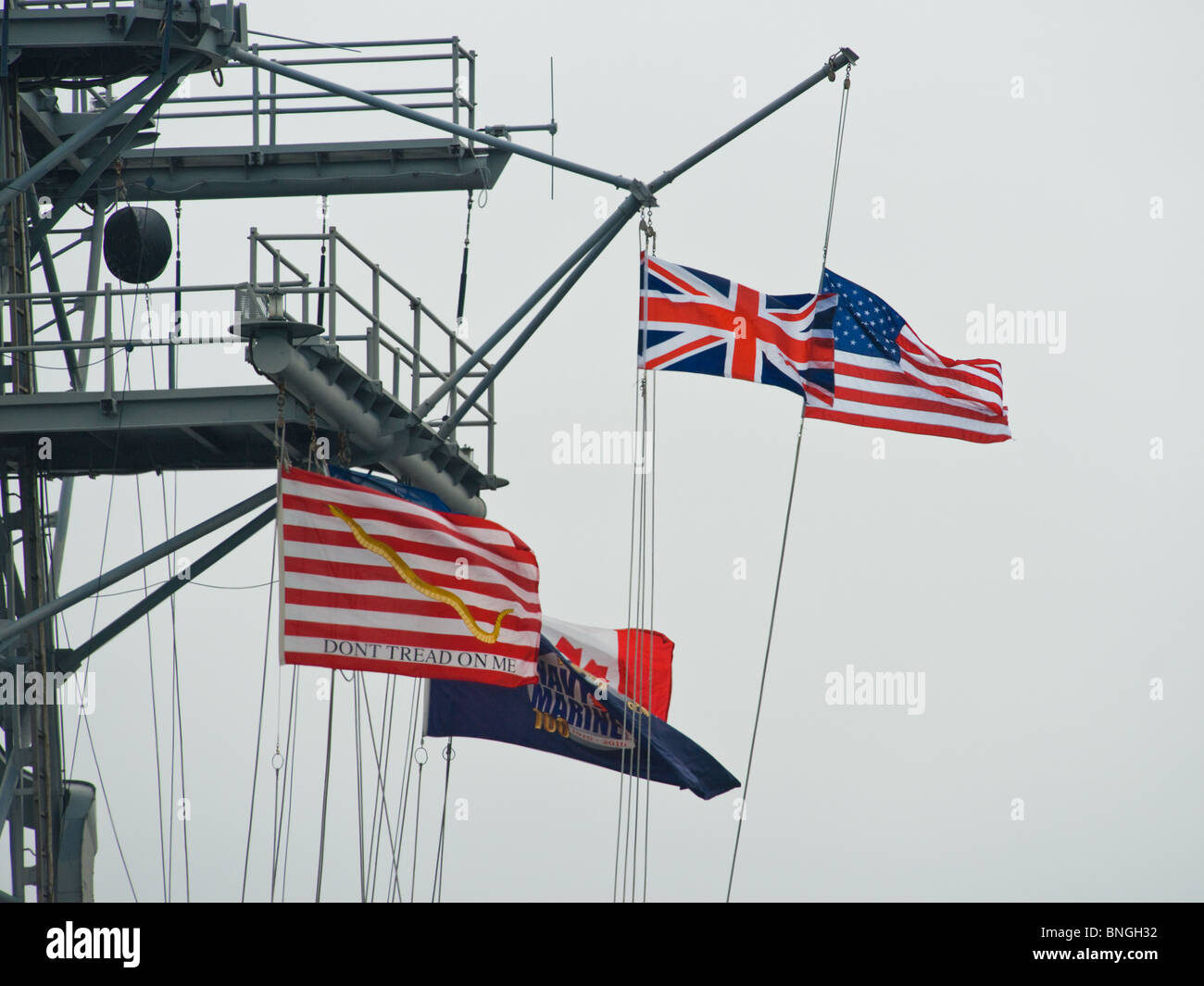 Us navy flags fly hi-res stock photography and images - Alamy
