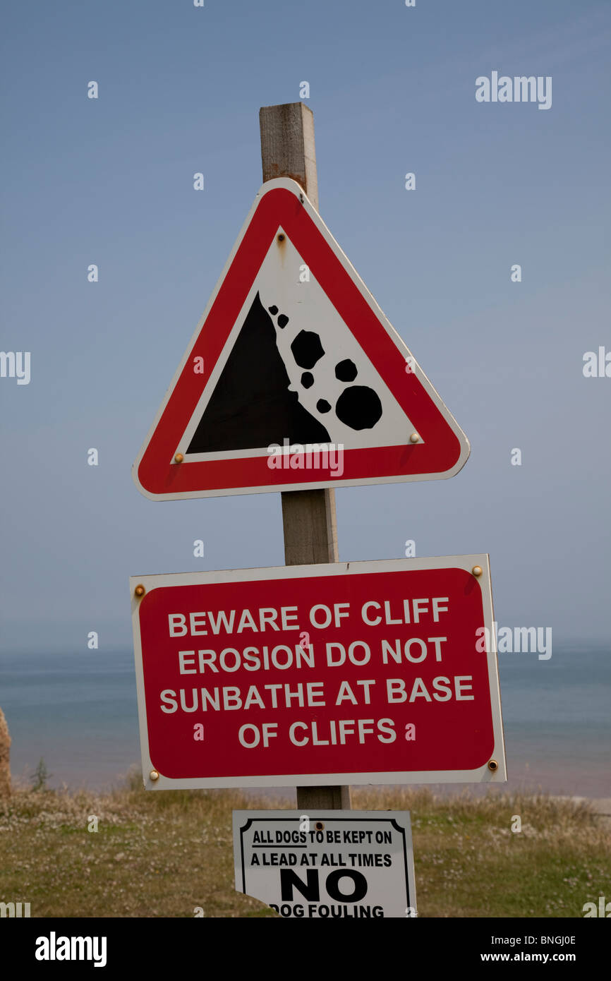 Beware coastal erosion sign hi-res stock photography and images - Alamy