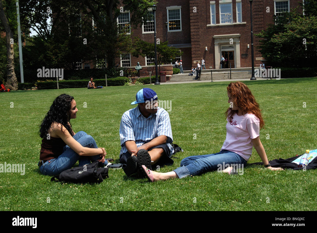 Group graduation students smiling talking hi-res stock photography and ...