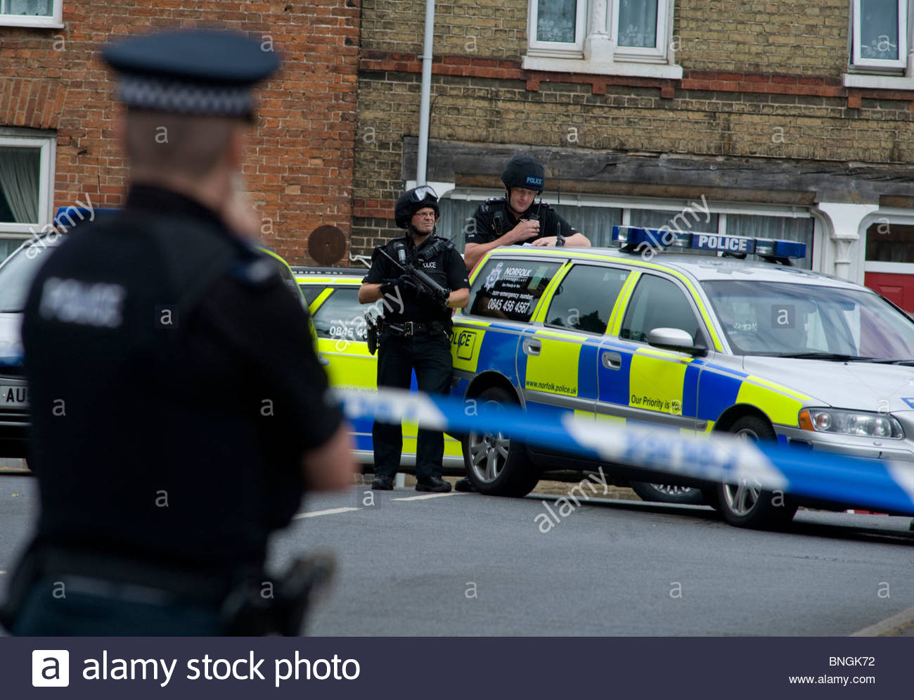Armed Police Gun Stock Photos & Armed Police Gun Stock Images - Alamy