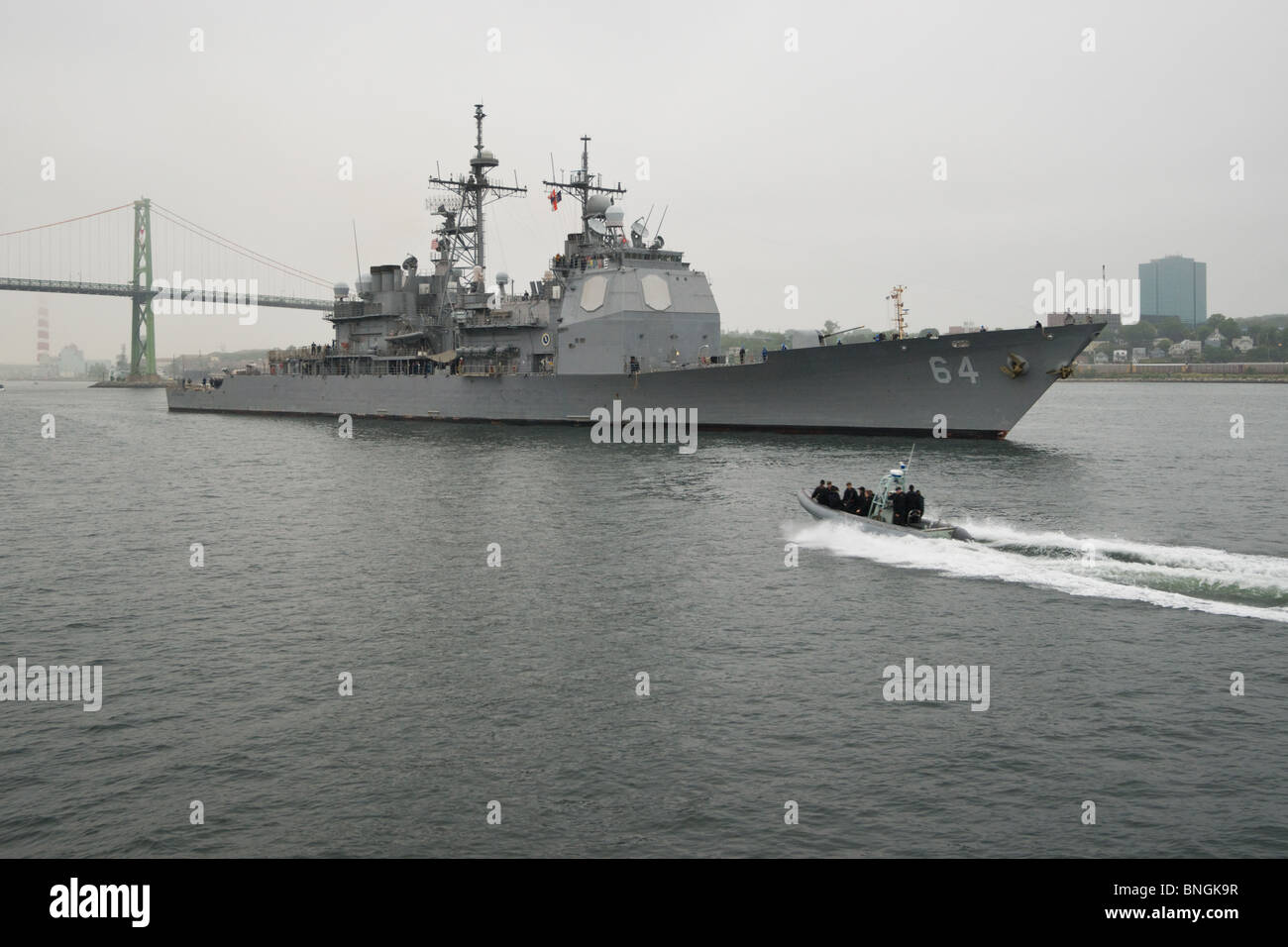 Uss gettysburg hi-res stock photography and images - Alamy
