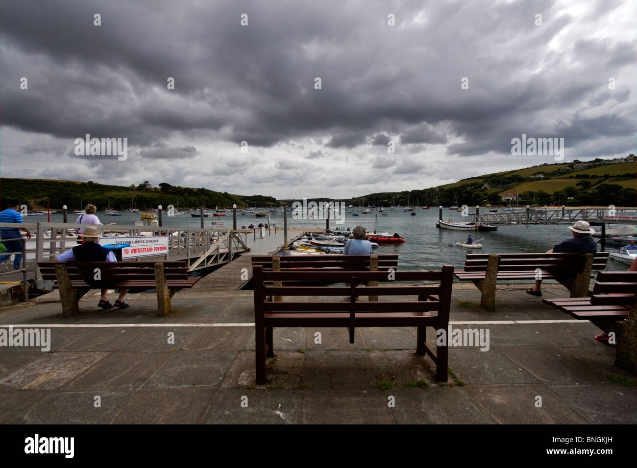 Wet miserable people hi-res stock photography and images - Alamy