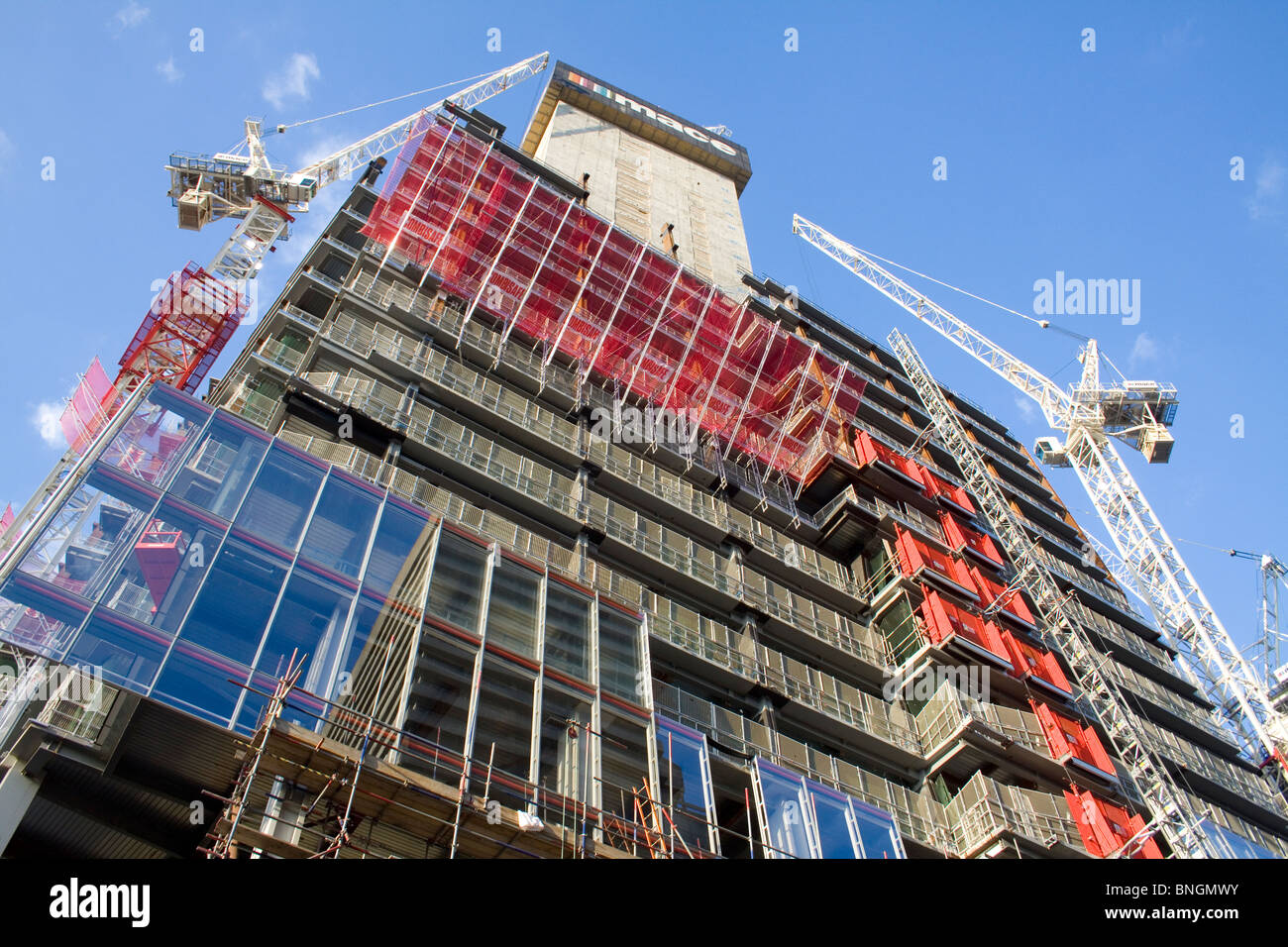 London bridge under construction hi-res stock photography and images ...