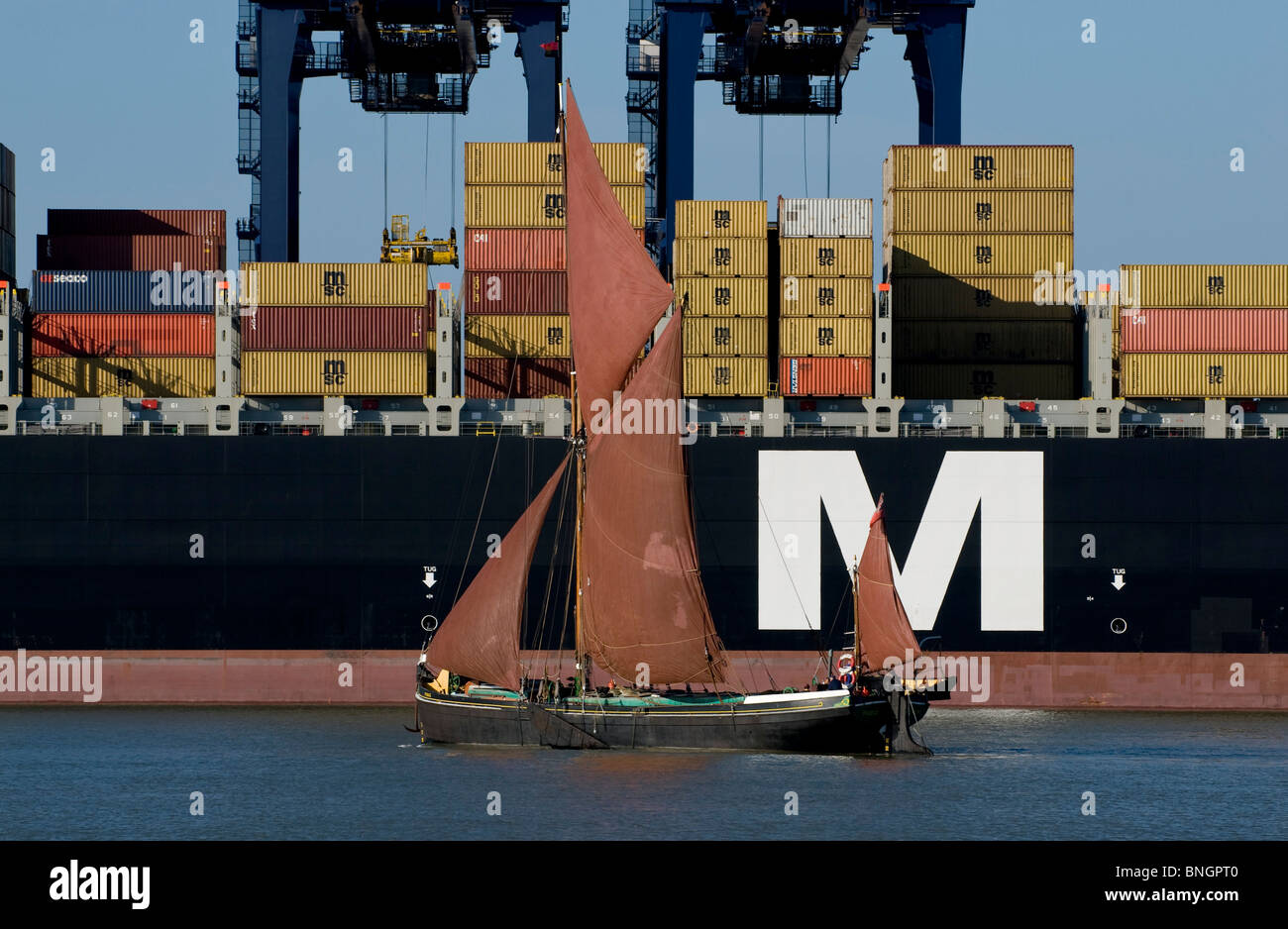 Thames barge, "Pudge" at Felixstowe docks, River Orwell, Suffolk .Owned ...