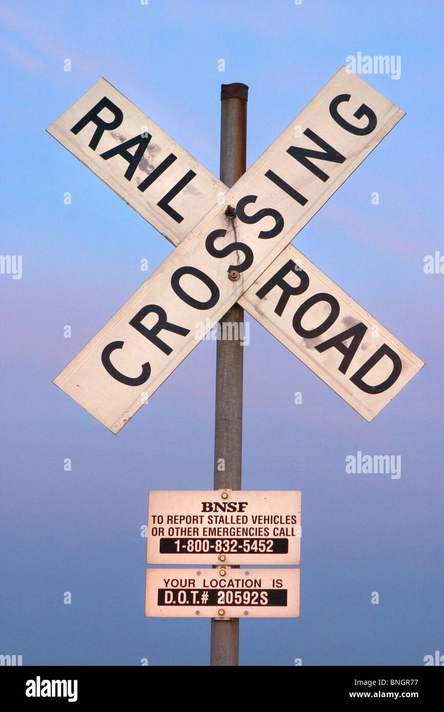 USA, Texas, railroad crossing sign Stock Photo - Alamy
