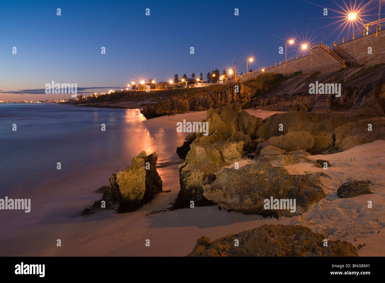 Watermans Beach after sunset. Beside Trigg Beach on the coastal suburbs ...
