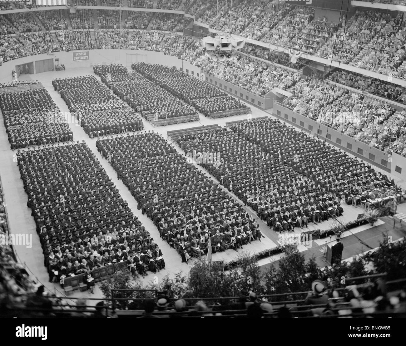 USA, Massachusetts, Boston Garden, crowd at Boston University ...