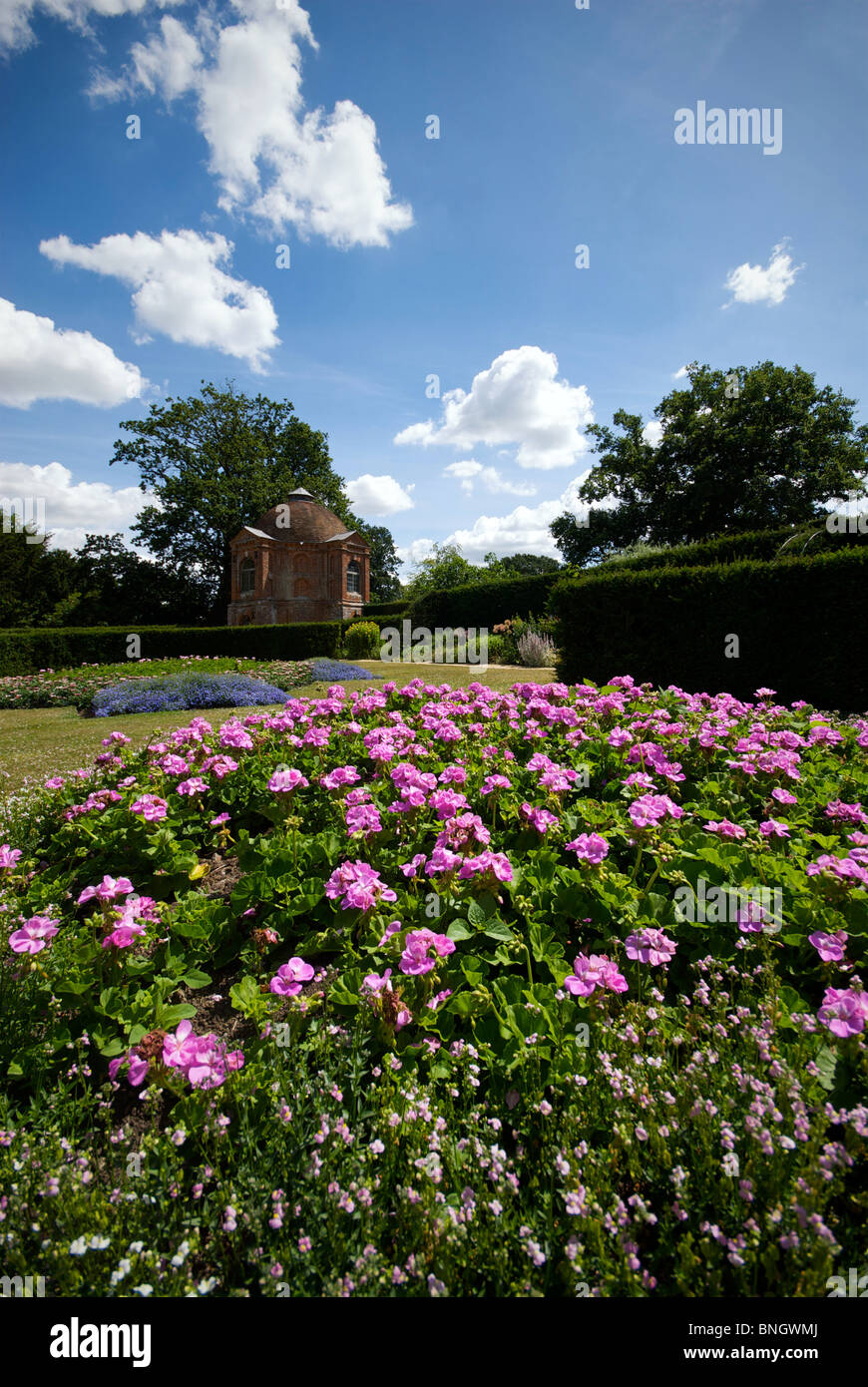 The vyne garden hi-res stock photography and images - Alamy