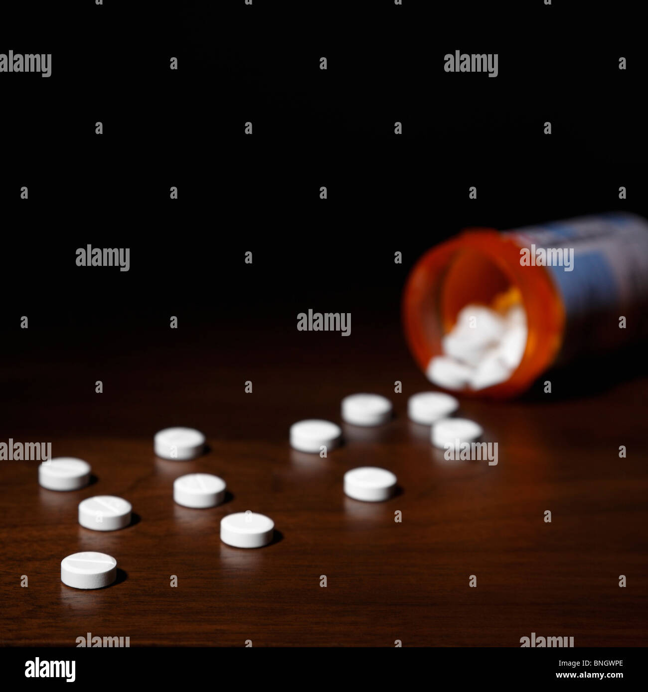 Pills falling out pill bottle hi-res stock photography and images - Alamy