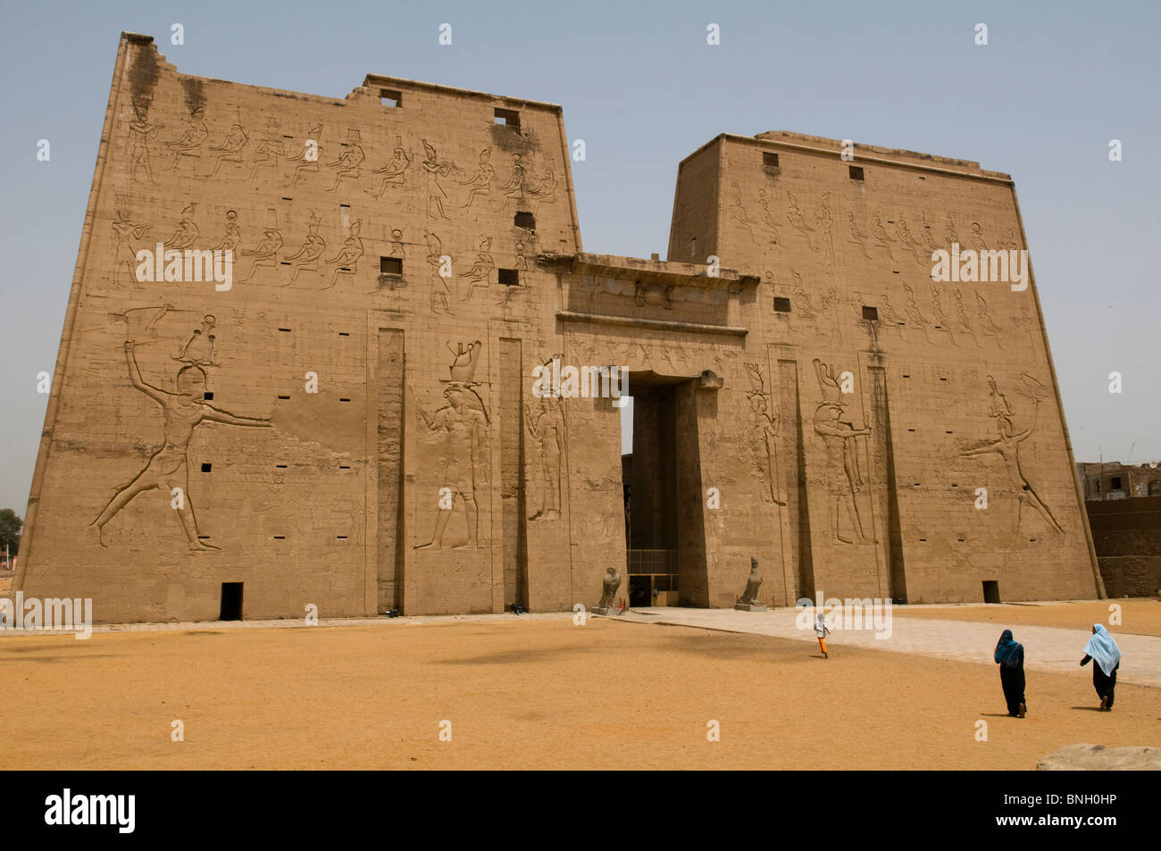 the well preserved cult temple of Horus in Edfu Egypt Stock Photo - Alamy