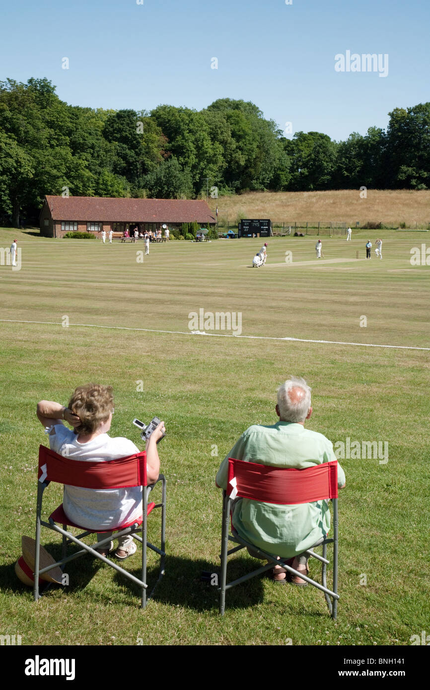 People watching cricket match in hi-res stock photography and images ...