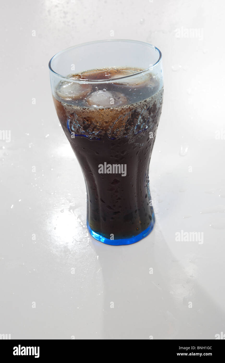 Soft drink glass - cut out, cutout Stock Photo - Alamy