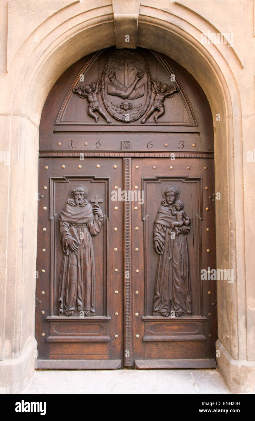 Fine art doors hi-res stock photography and images - Alamy