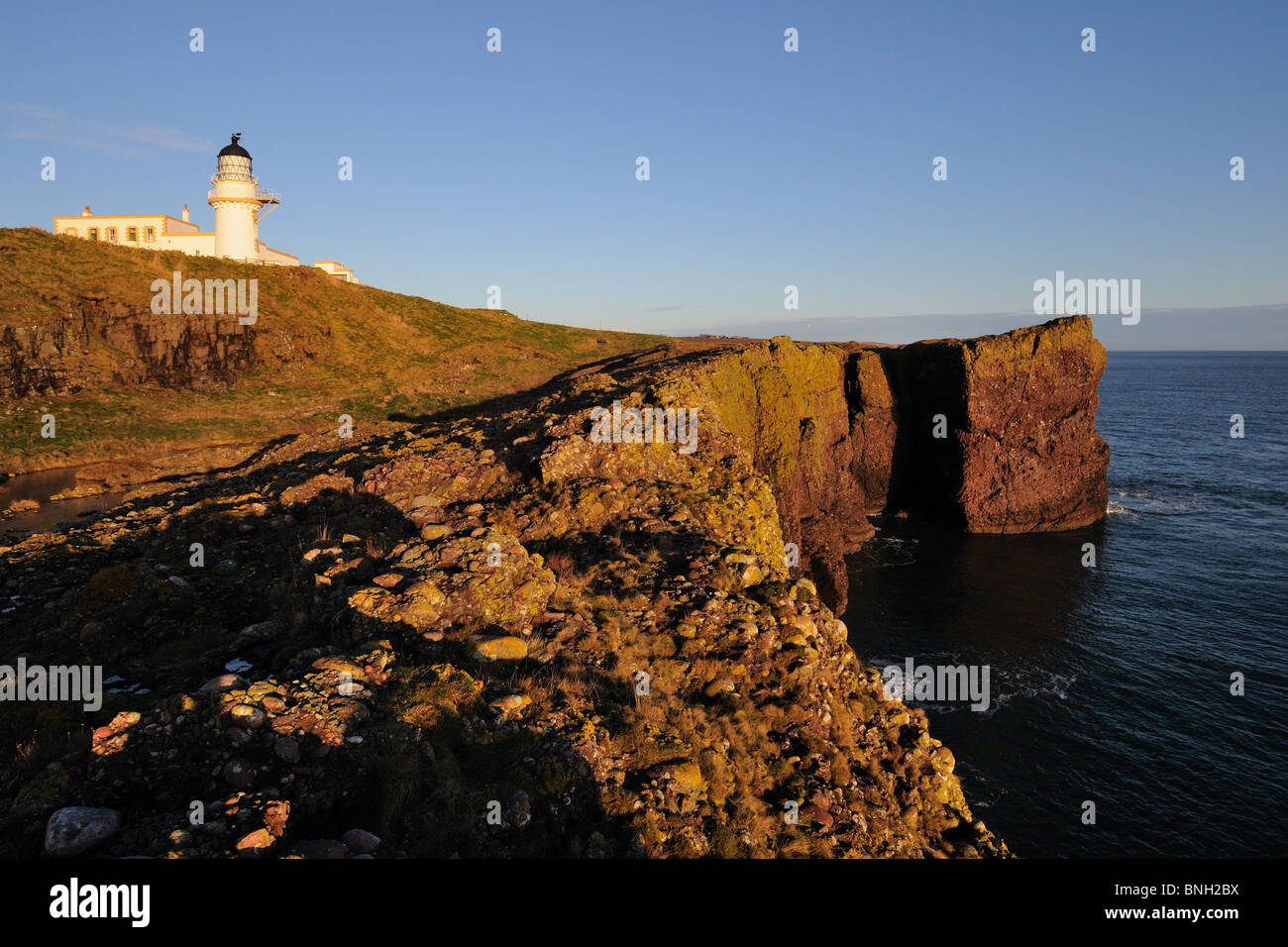 Todhead lighthouse stonehaven hi-res stock photography and images - Alamy