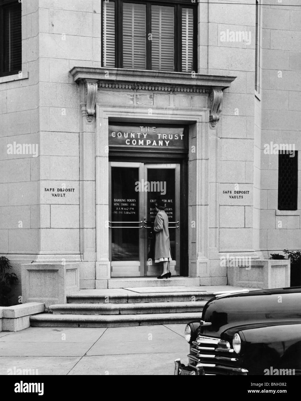A vault door Black and White Stock Photos & Images - Alamy