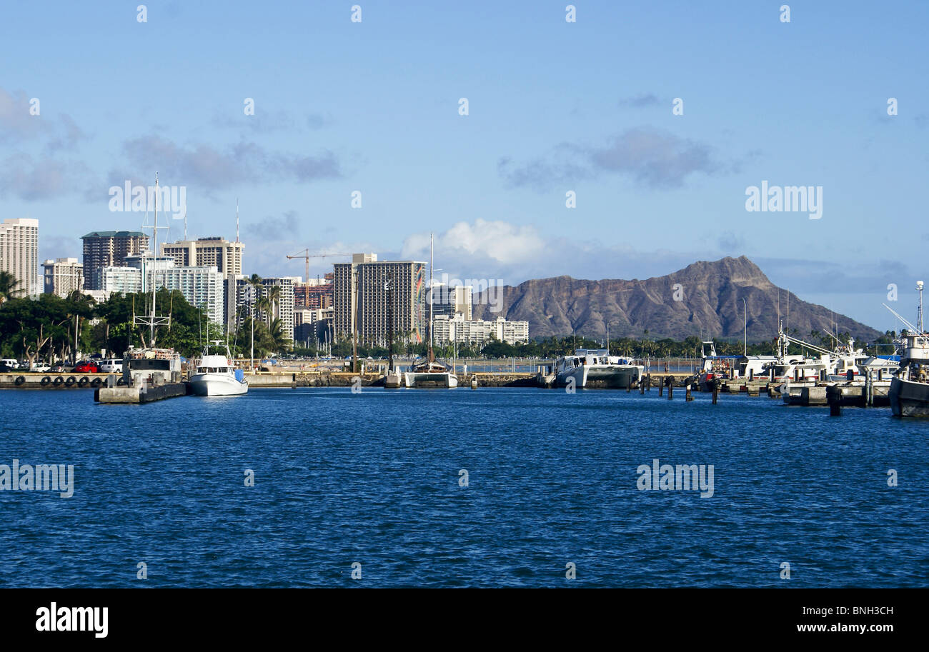 Honolulu harbor hi-res stock photography and images - Alamy