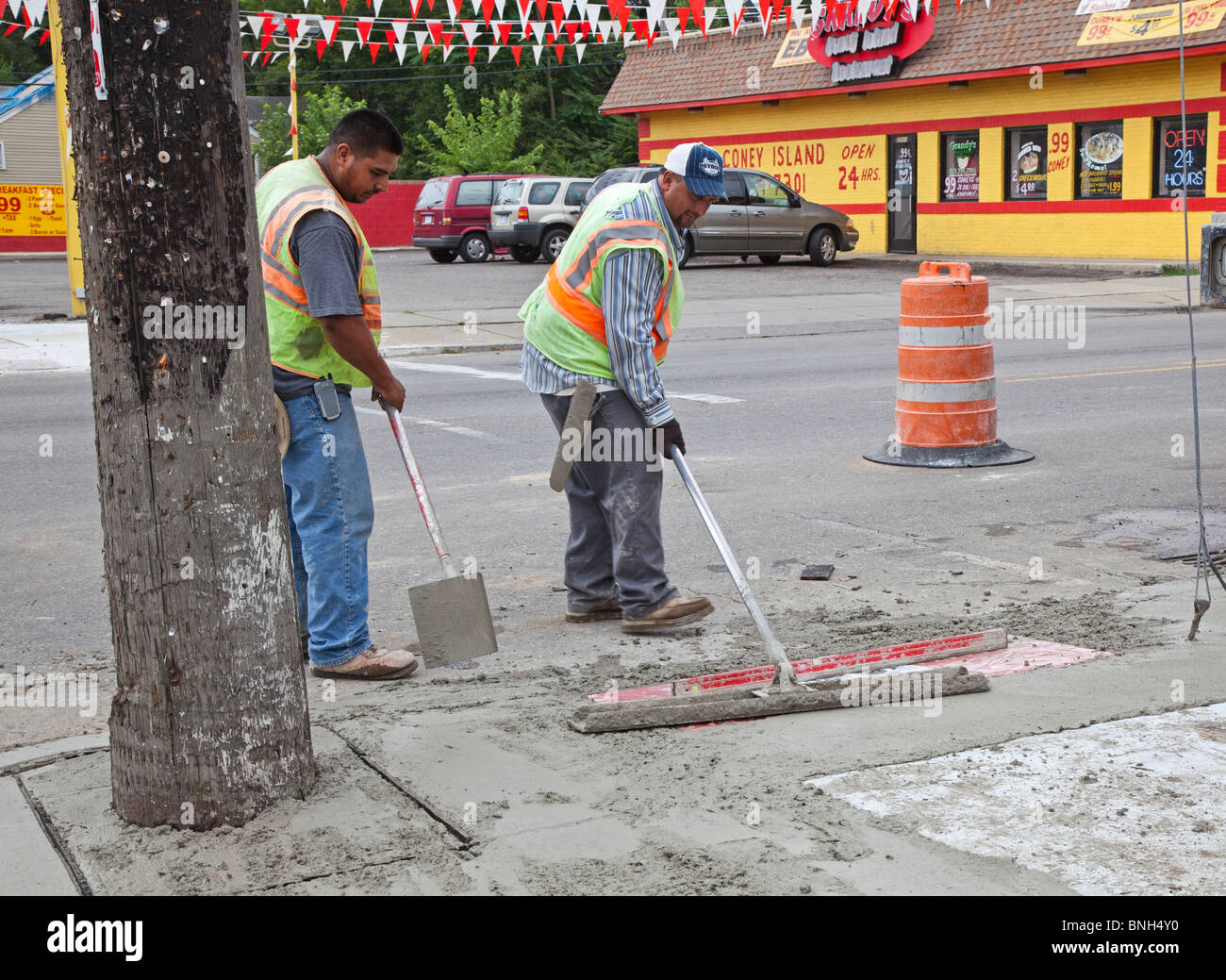 Curb cut wheelchair hi-res stock photography and images - Alamy