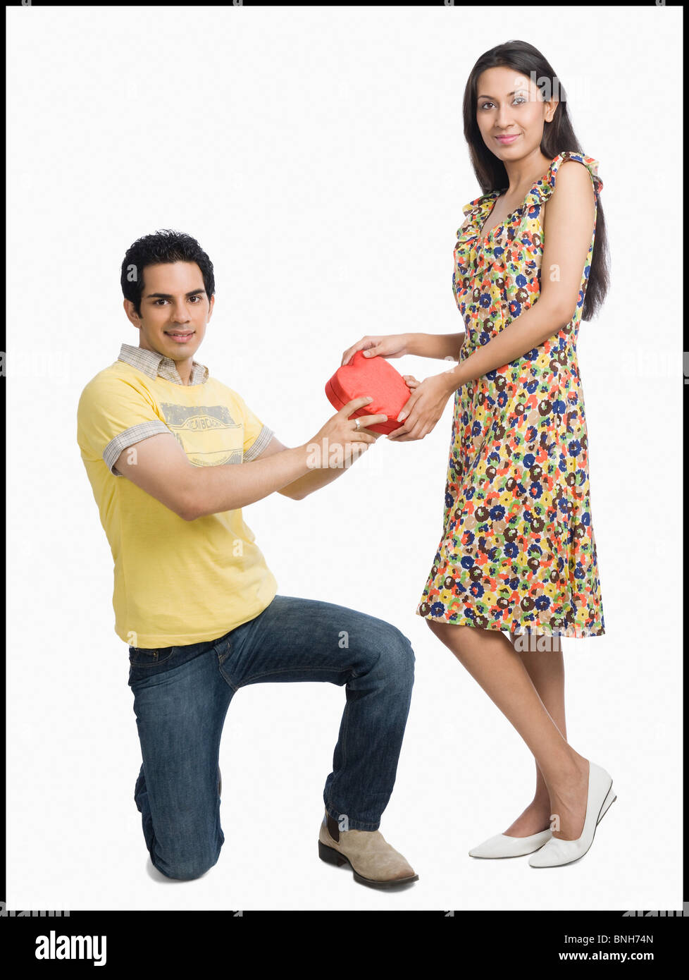 Man proposing to a woman Stock Photo - Alamy
