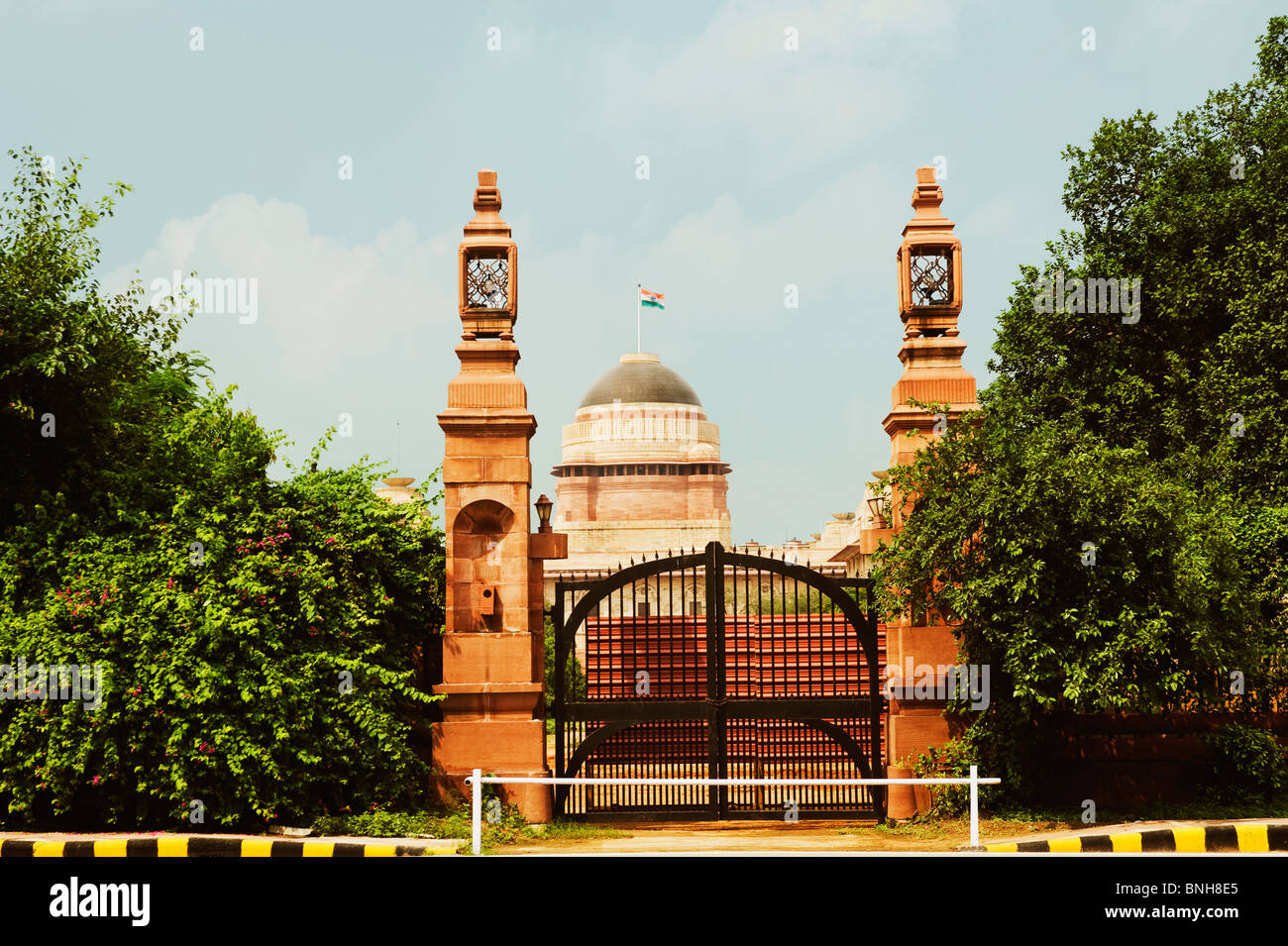 Rashtrapati bhavan delhi exterior hi-res stock photography and images ...
