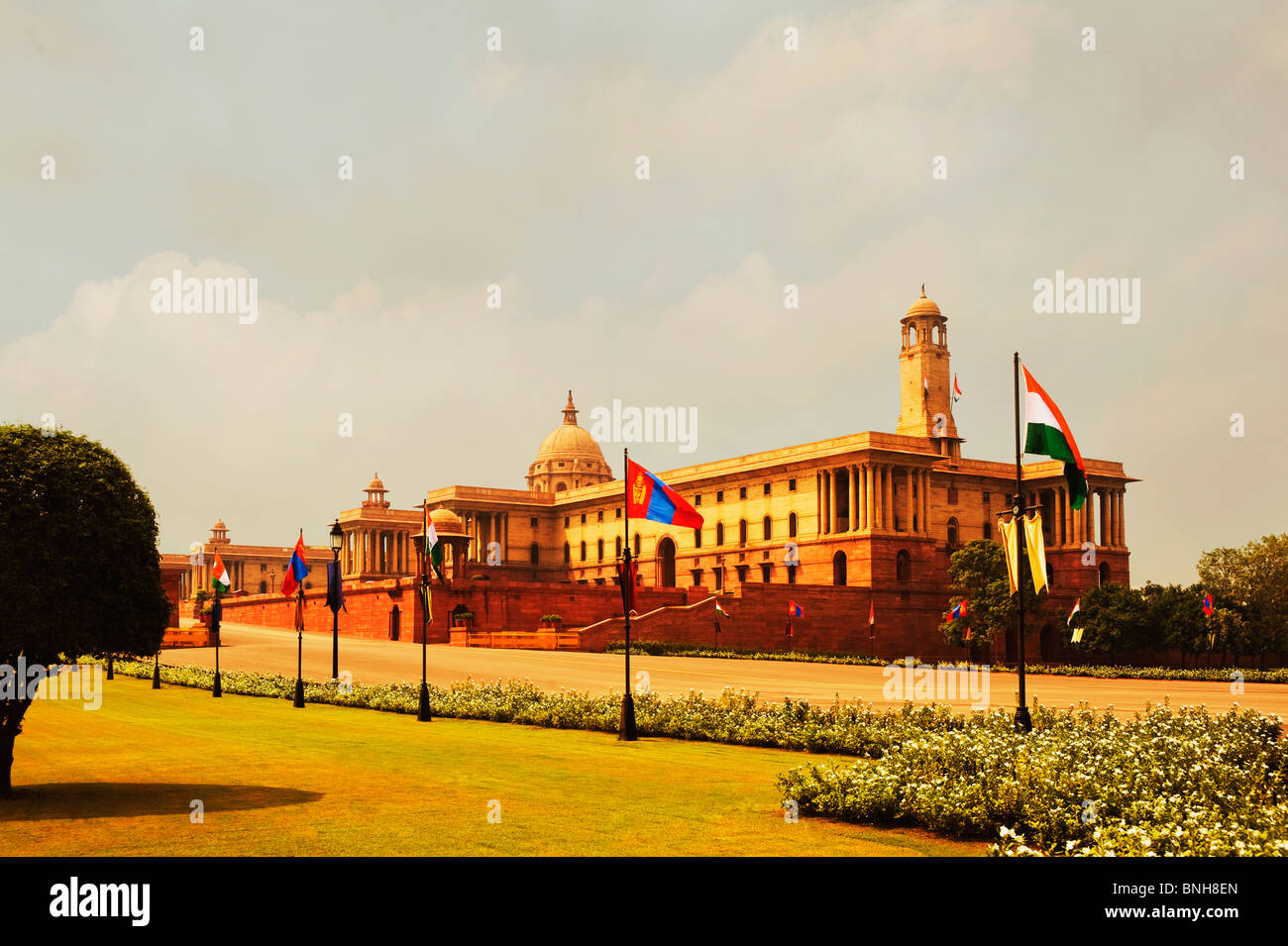 Rashtrapati bhavan delhi exterior hi-res stock photography and images ...