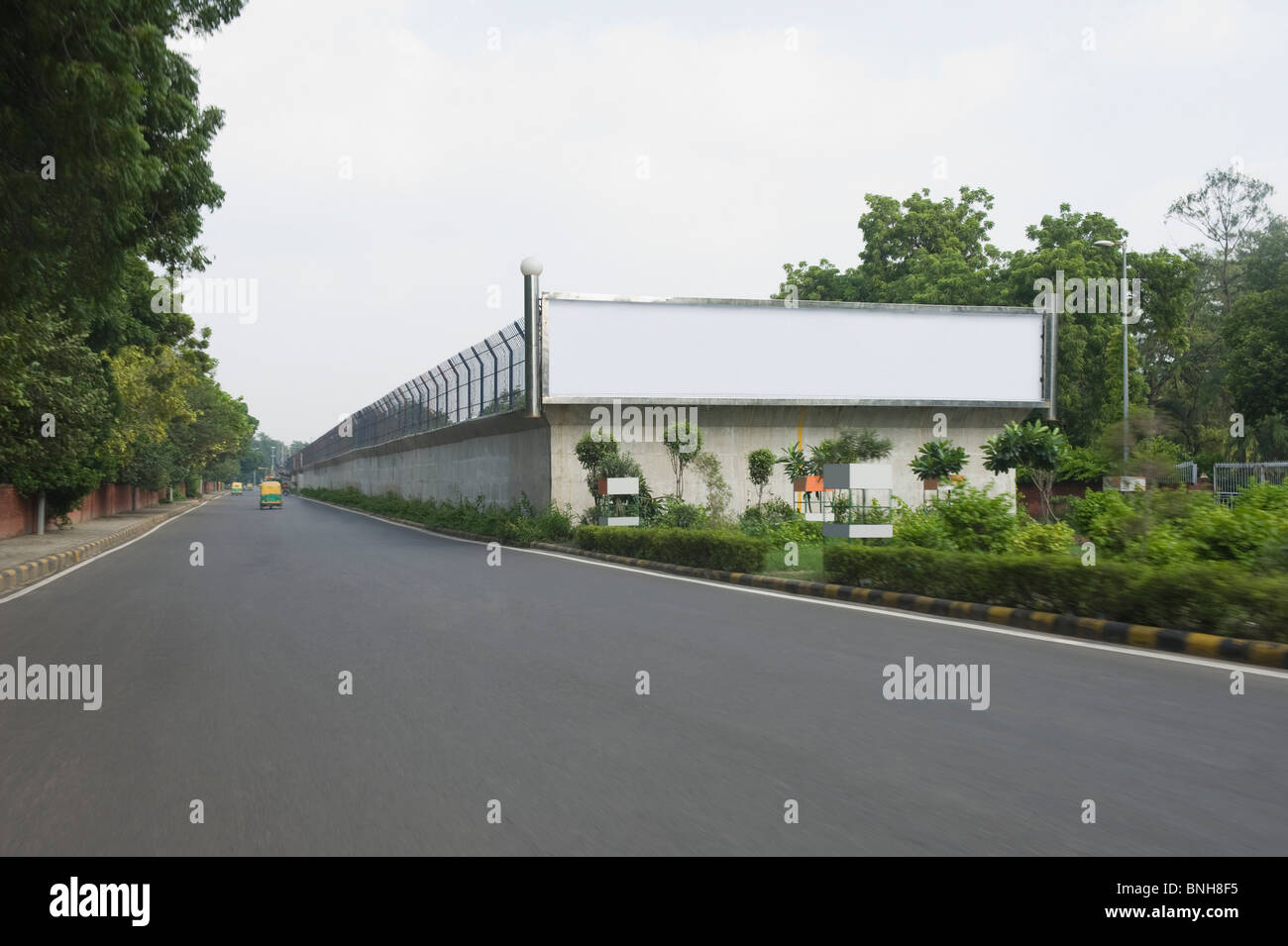 Building at the roadside, New Delhi, India Stock Photo - Alamy