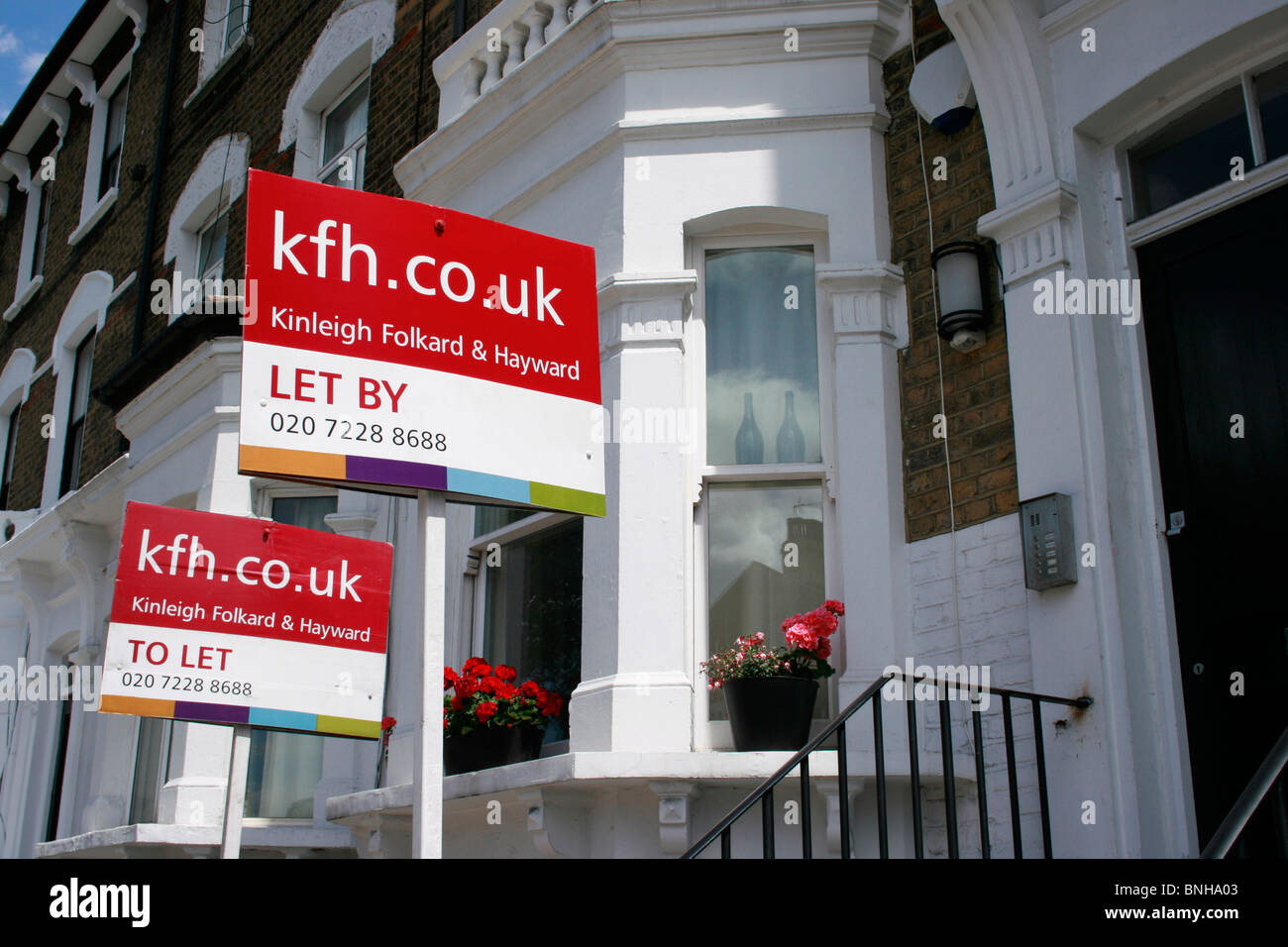 Letting agency signs hi-res stock photography and images - Alamy
