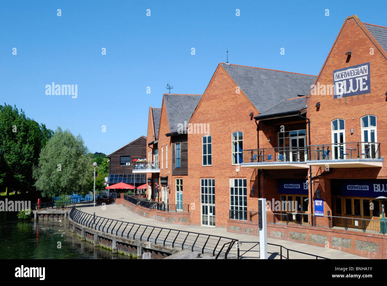 Riverside bars hi-res stock photography and images - Alamy