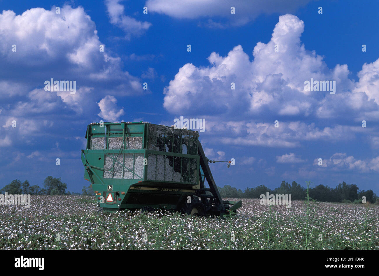 Cotton machine hi-res stock photography and images - Alamy