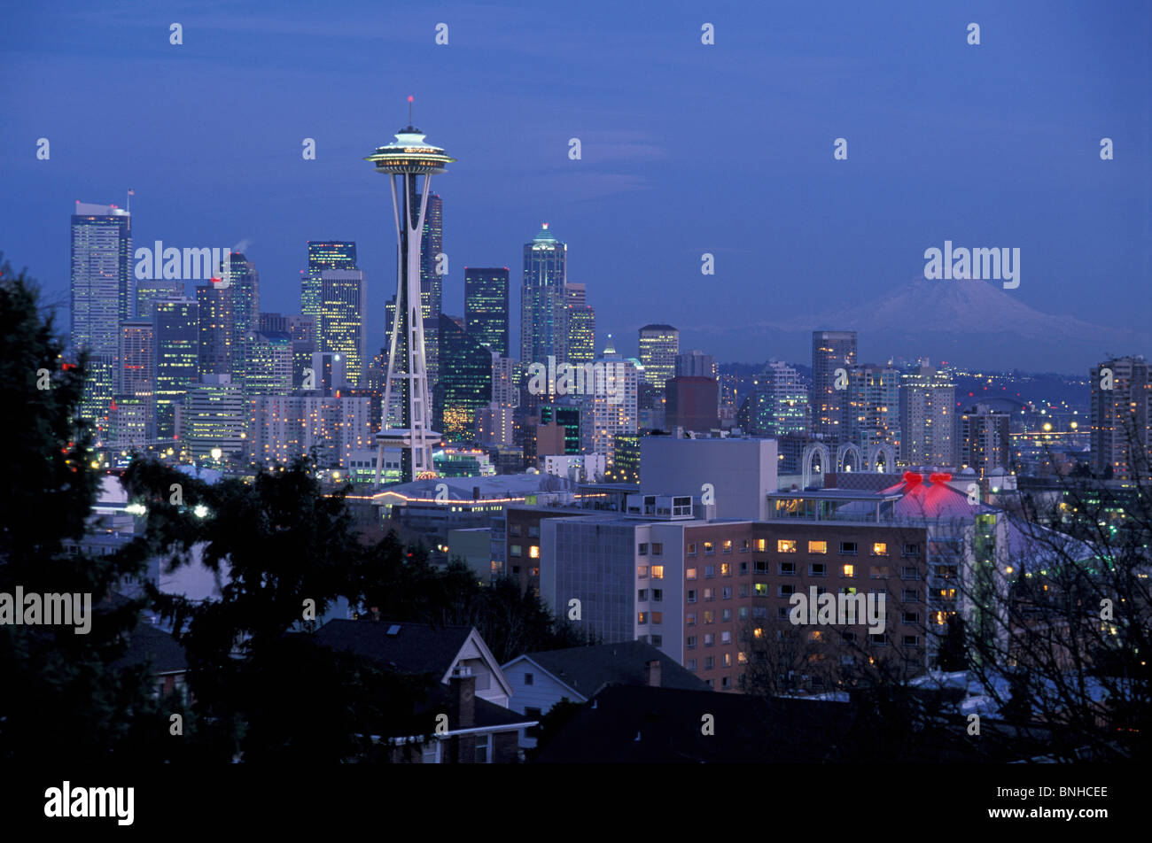 Usa Seattle Downtown Space Needle Mount Rainier Washington State ...