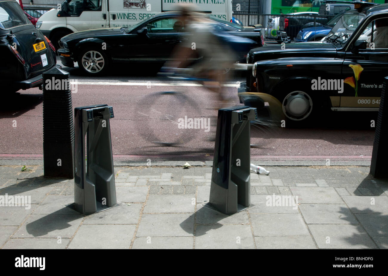 Docking points for London bicycle hire scheme Stock Photo - Alamy