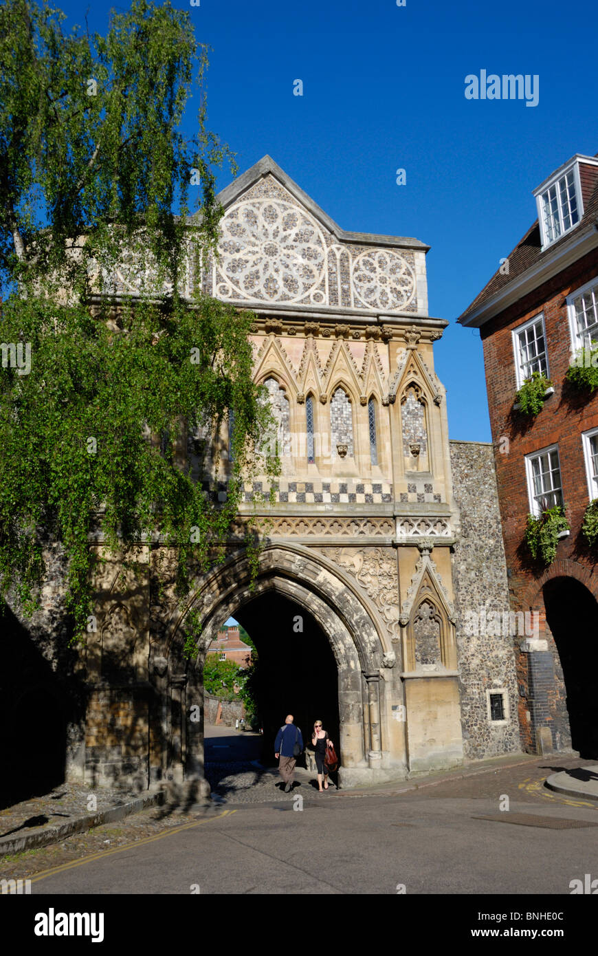 Gate leading into the grounds of Norwich (Anglican) Cathedral, Norfolk ...